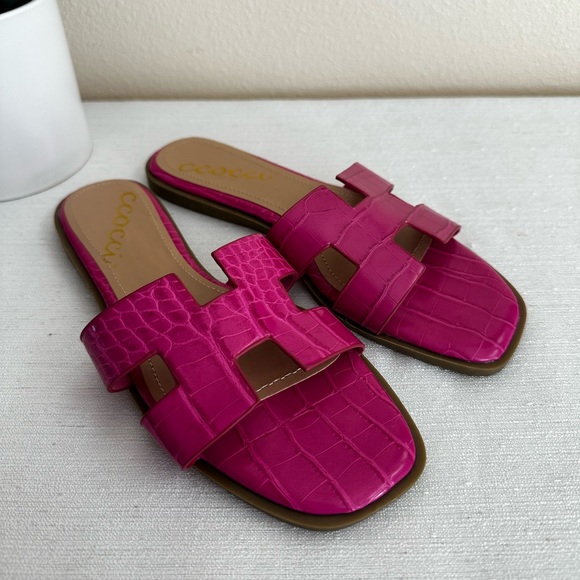 CCOCCI | Shoes | New Ccocci Fuchsia Croc Print Vegan Flat Slide Sandals ...